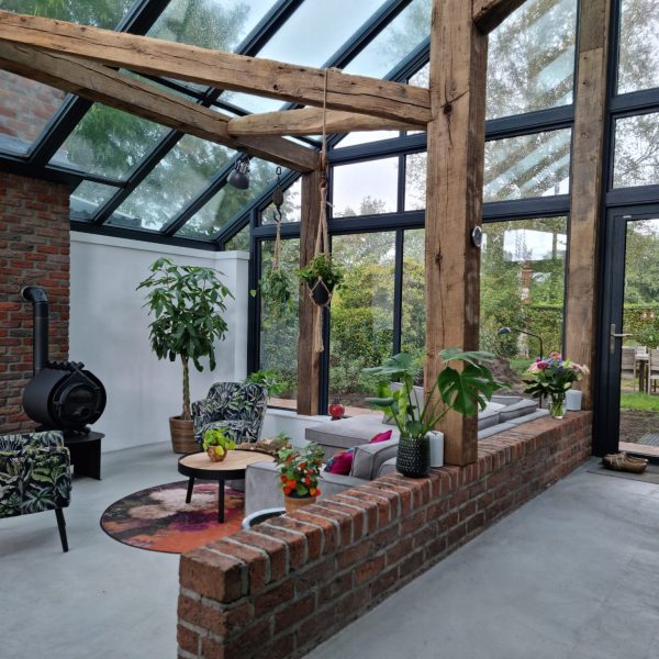 Prefab vs. maatwerk serre - Wat is het verschil? Ontdek het nu